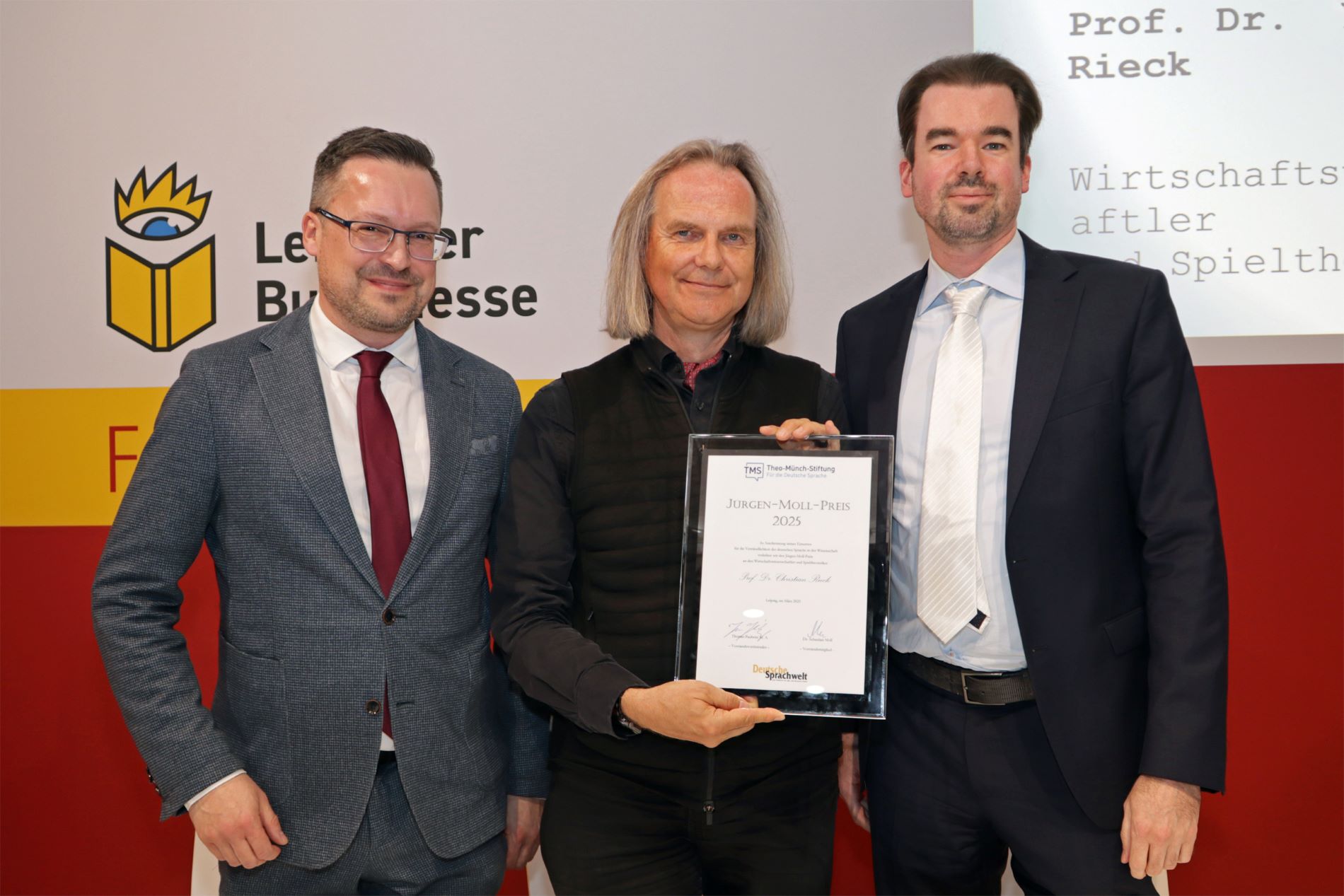 Prof. Dr. Christian Rieck erhält Jürgen-Moll-Preis für verständliche ...