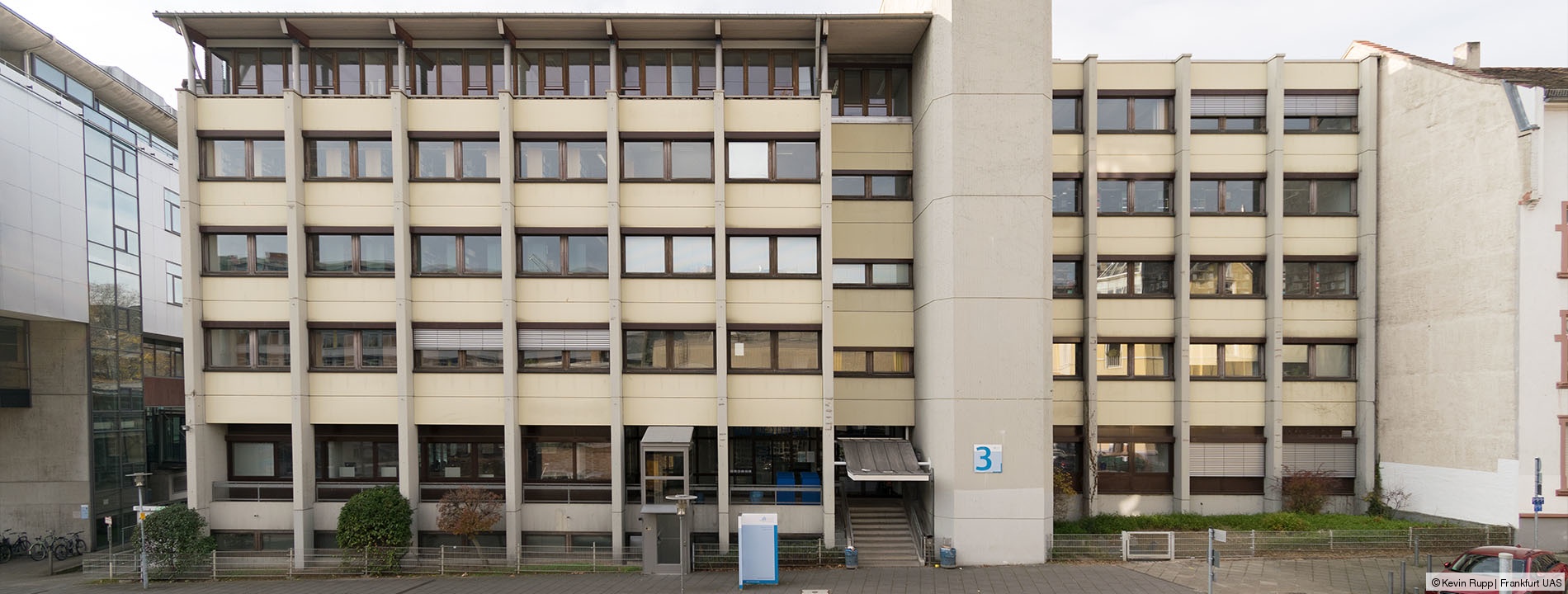 Campus tour: Building 3 - Library